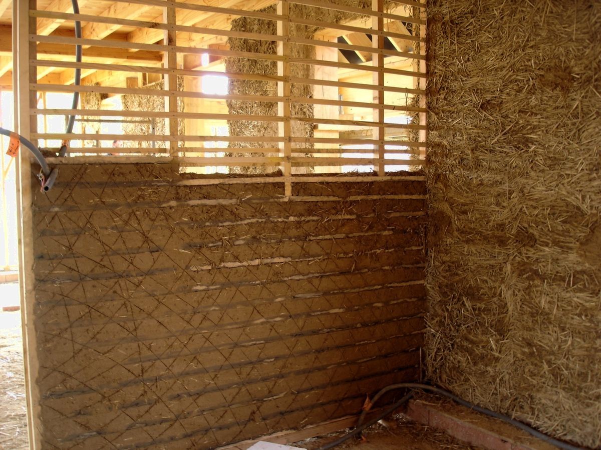 Construire une maison en terre crue - La Case Robinson